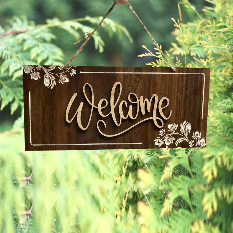 Biển gỗ welcome, Gỗ 2 màu tương phản, Size 30*14.5cm, chi tiết dán nổi ...